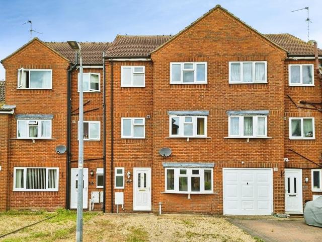 5 bedroom terraced house for sale