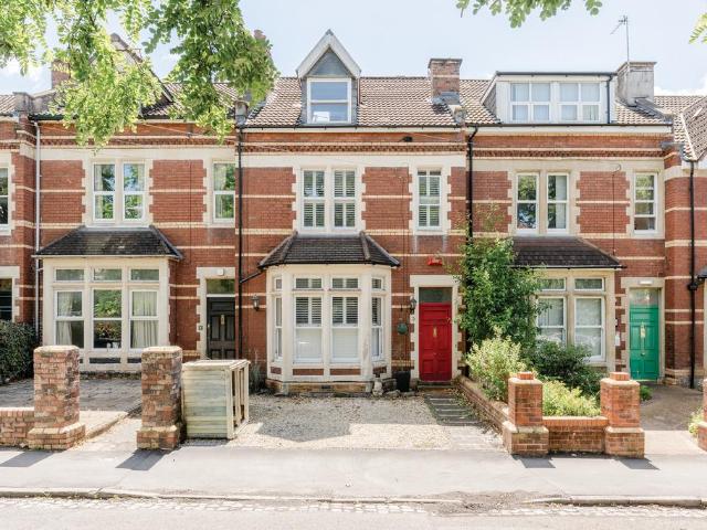4 bedroom terraced house for sale