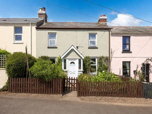 4 bedroom terraced house for sale