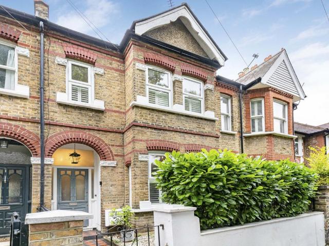 4 bedroom terraced house for sale
