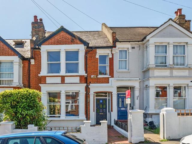 4 bedroom terraced house for sale