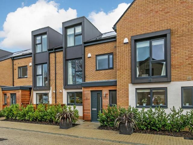 4 bedroom terraced house for sale