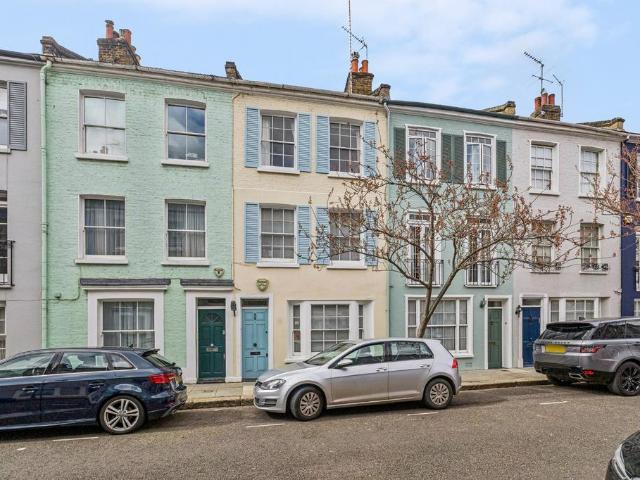 4 bedroom terraced house for sale