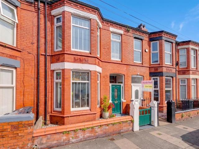 4 bedroom terraced house for sale