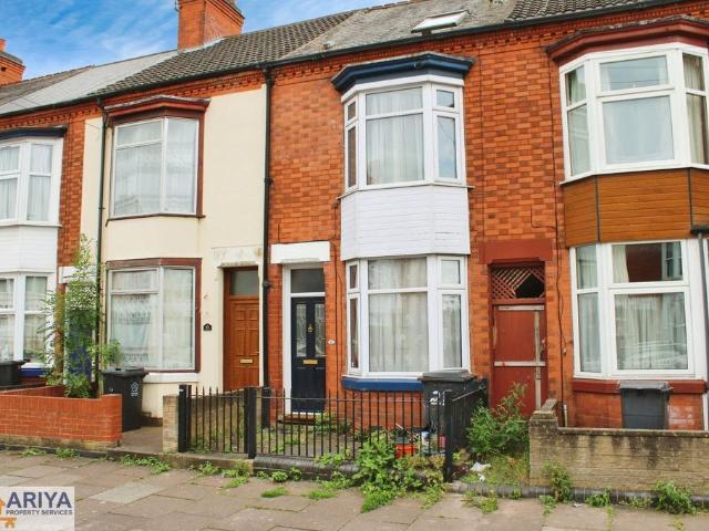 4 bedroom terraced house for sale