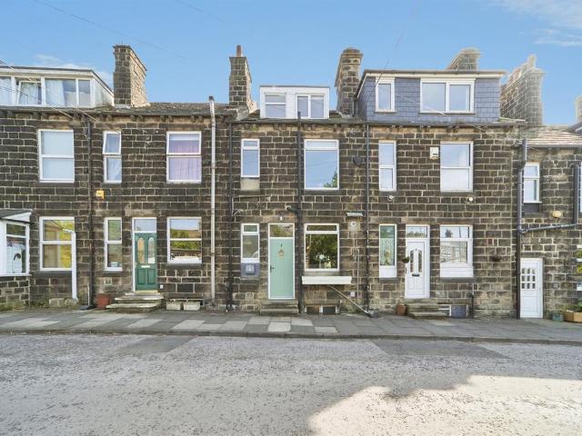 4 bedroom terraced house for sale