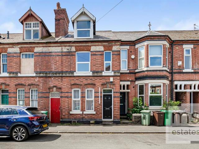 4 bedroom terraced house for sale