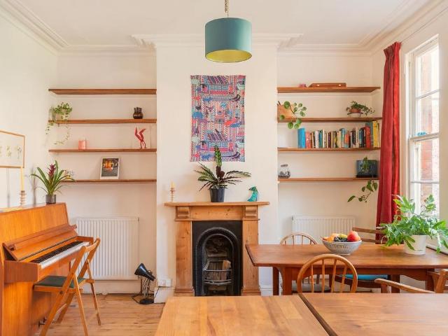 4 bedroom terraced house for sale
