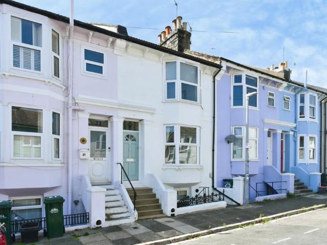 4 bedroom terraced house for sale