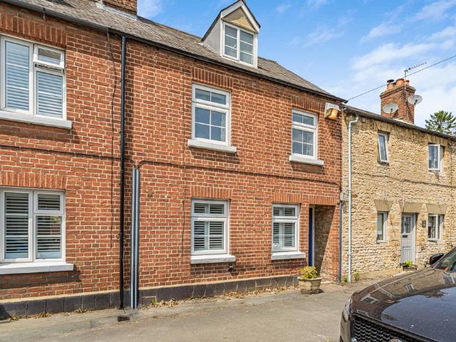 4 bedroom terraced house for sale