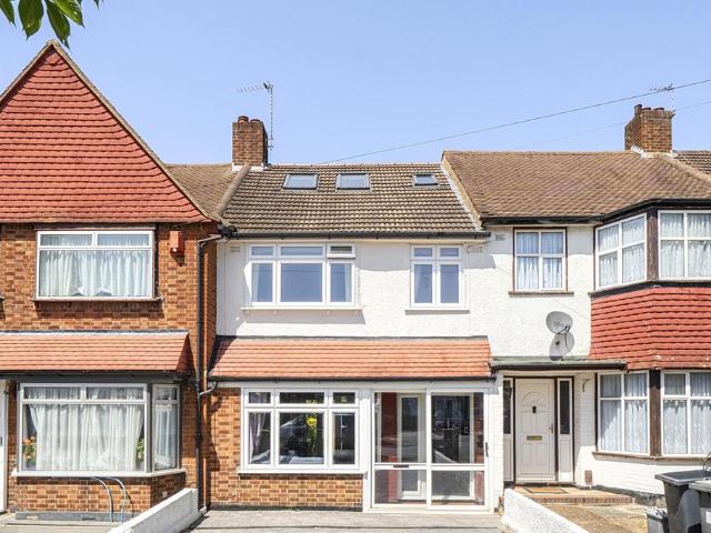 4 bedroom terraced house for sale