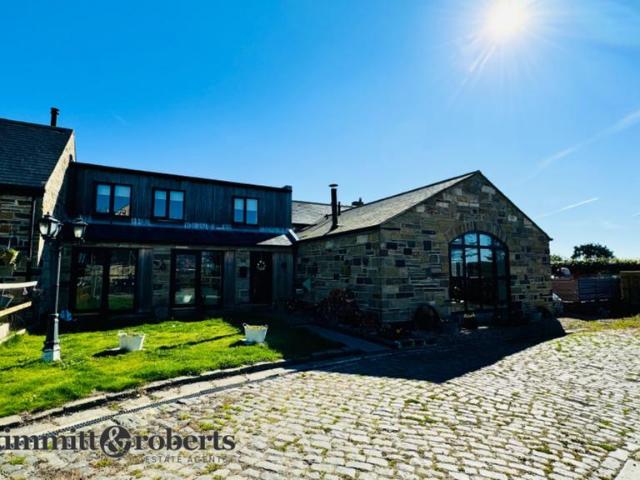 4 bedroom terraced house for sale