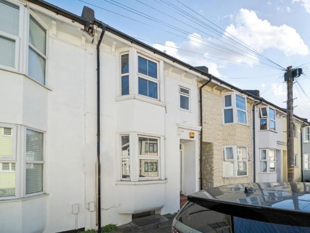 4 bedroom terraced house for sale