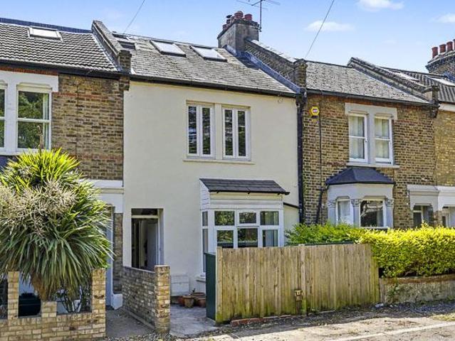 4 bedroom terraced house for sale
