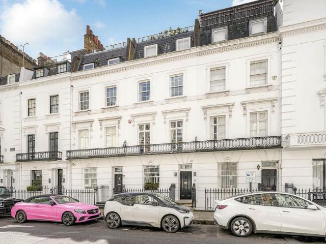 4 bedroom terraced house for sale