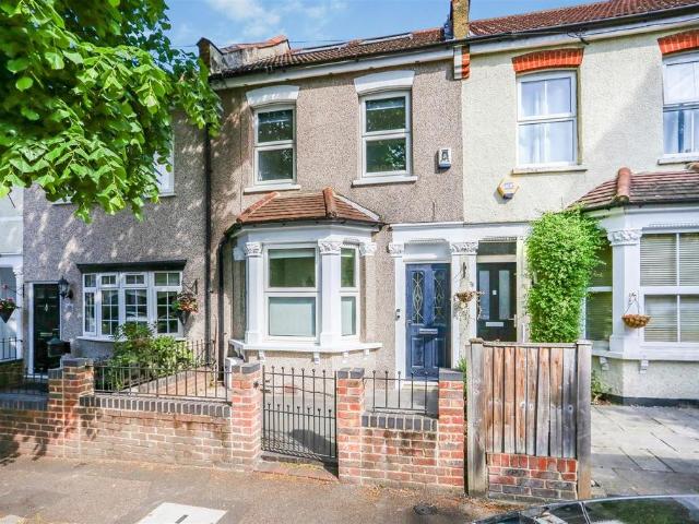 4 bedroom terraced house for sale