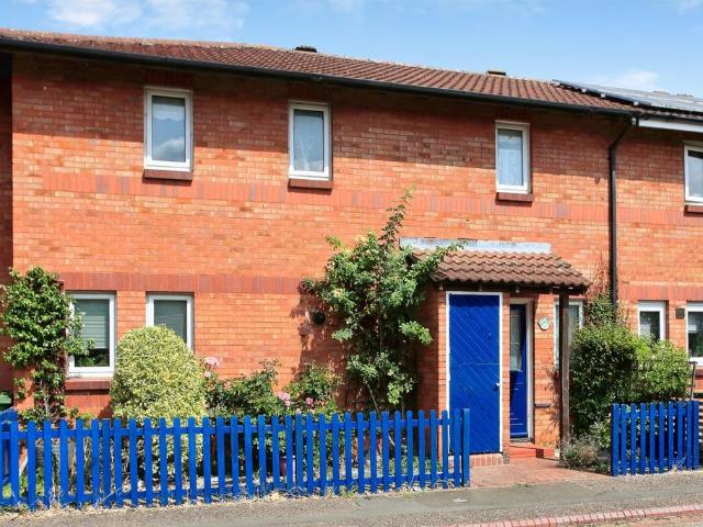 4 bedroom terraced house for sale