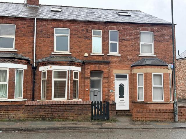 4 bedroom terraced house for sale