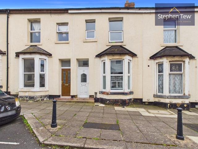 4 bedroom terraced house for sale