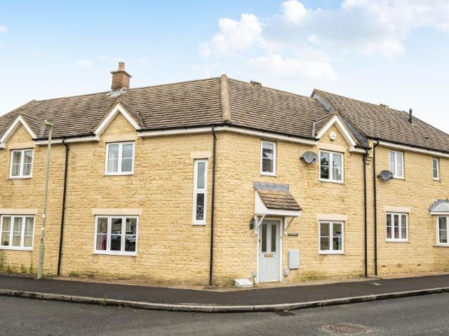 4 bedroom terraced house for sale