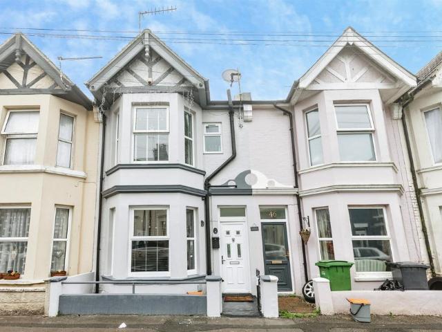 4 bedroom terraced house for sale