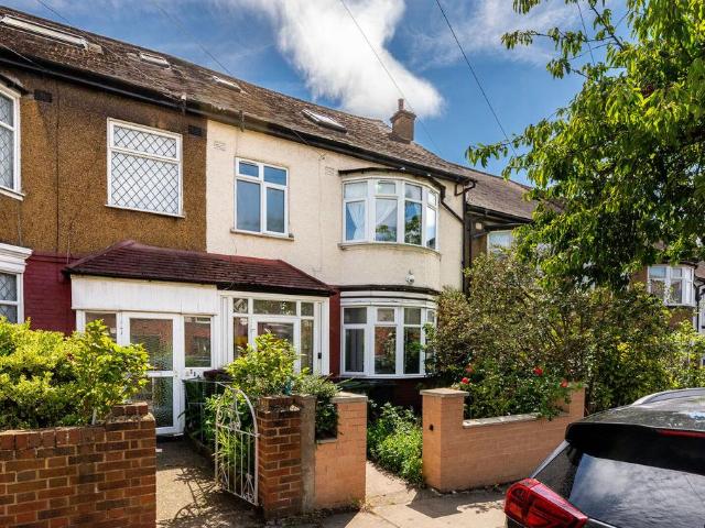 4 bedroom terraced house for sale
