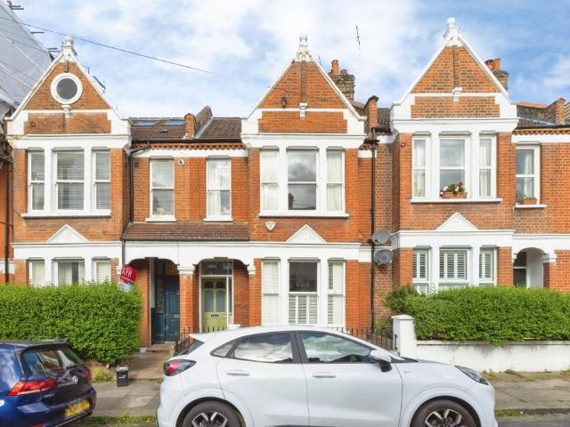 4 bedroom terraced house for sale