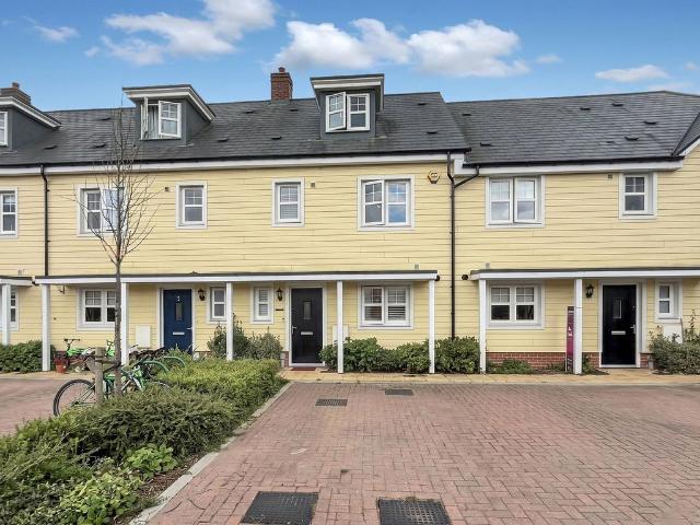 4 bedroom terraced house for sale