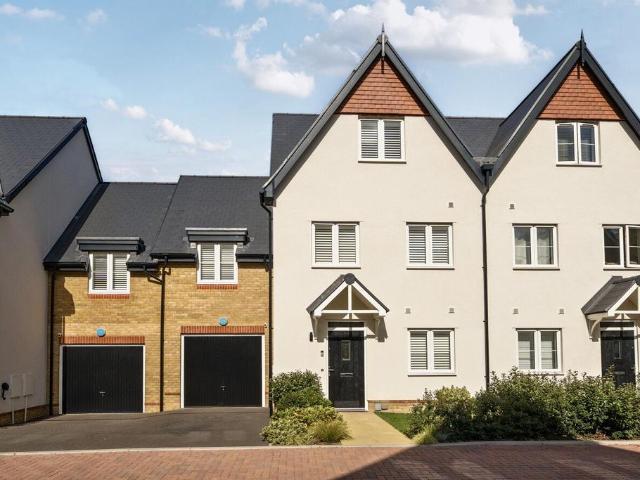 4 bedroom terraced house for sale