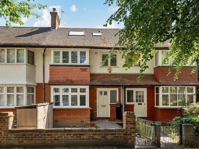 4 bedroom terraced house for sale