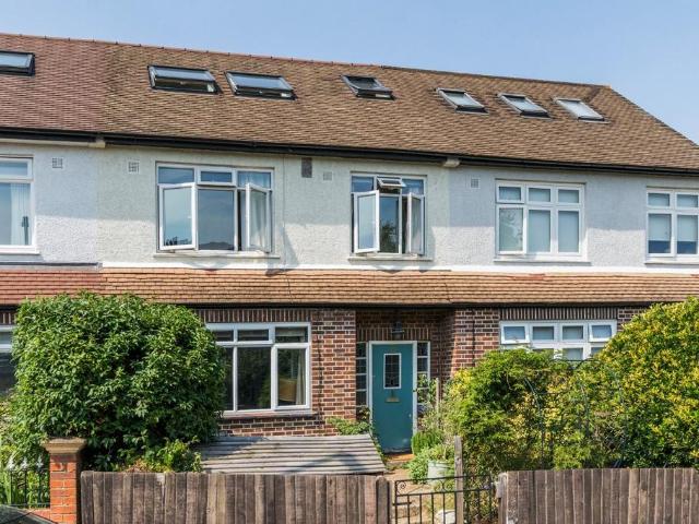 4 bedroom terraced house for sale