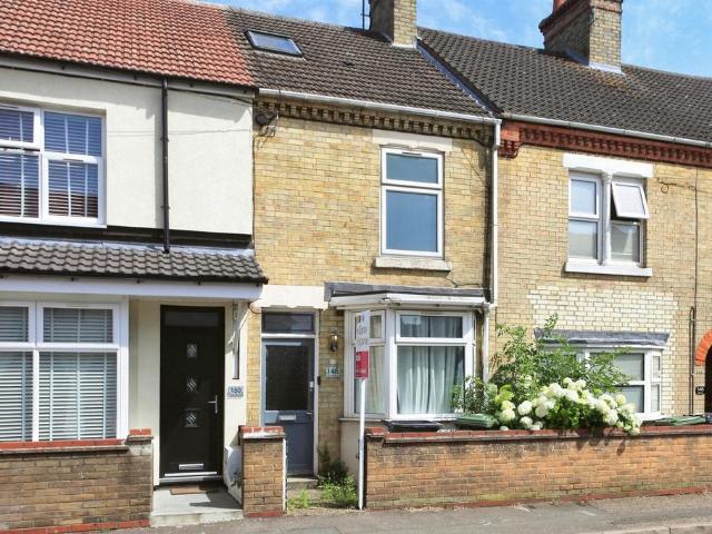 4 bedroom terraced house for sale