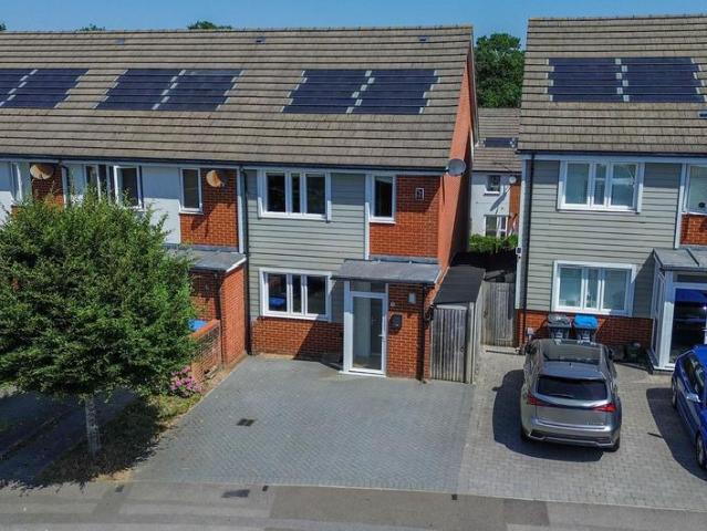 4 bedroom terraced house for sale