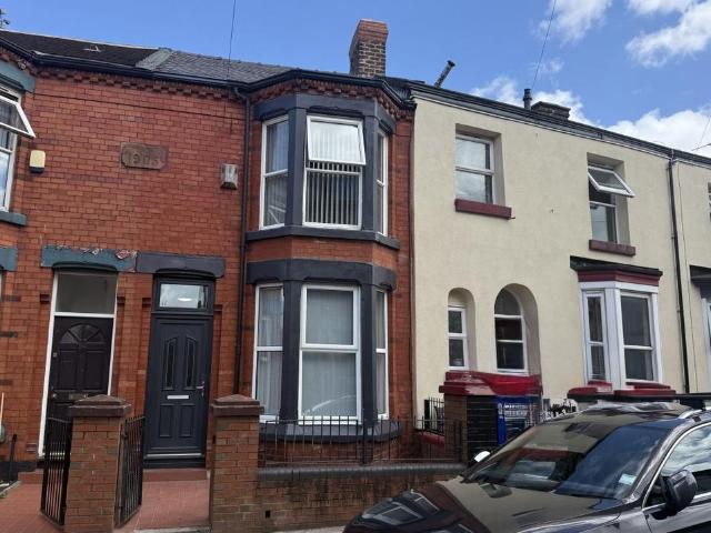 4 bedroom terraced house for sale