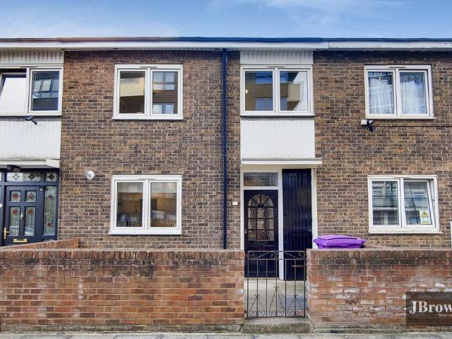 4 bedroom terraced house for sale