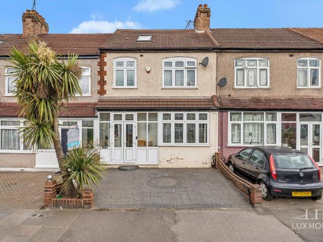4 bedroom terraced house for sale