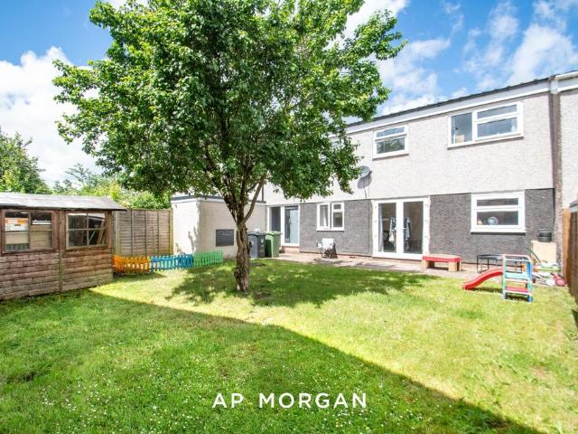 4 bedroom terraced house for sale