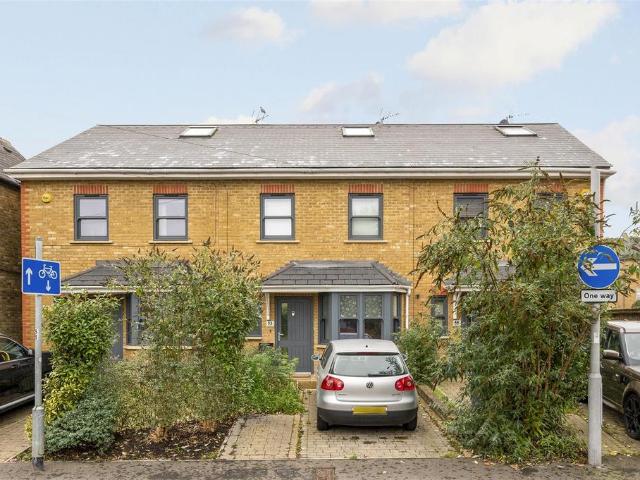 4 bedroom terraced house for sale
