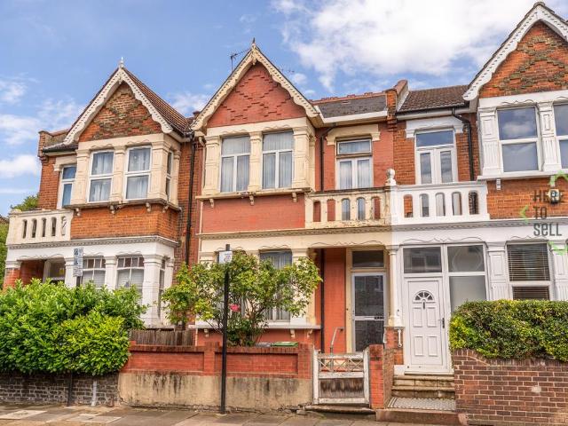 4 bedroom terraced house for sale