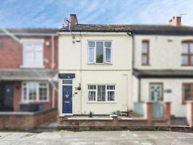 4 bedroom terraced house for sale