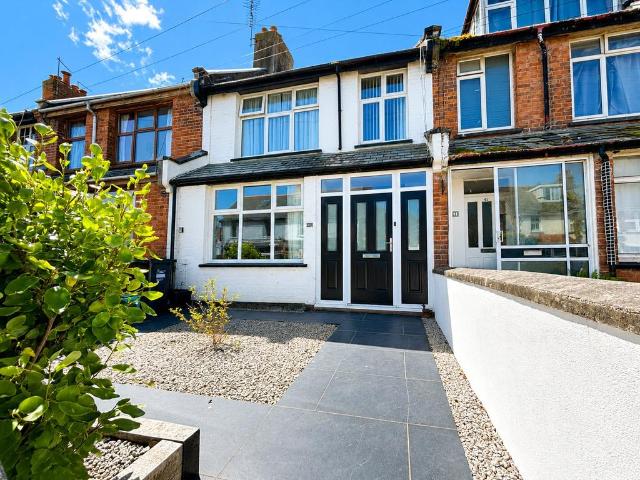 4 bedroom terraced house for sale