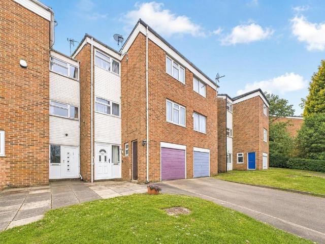 4 bedroom terraced house for sale