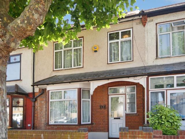 4 bedroom terraced house for sale