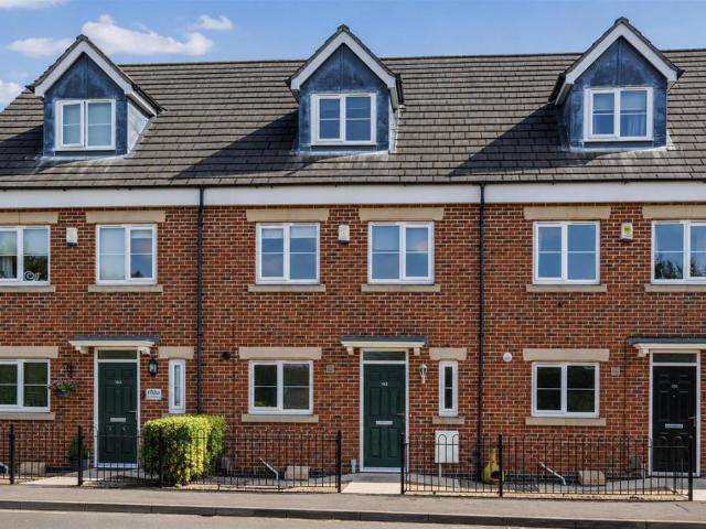 4 bedroom terraced house for sale