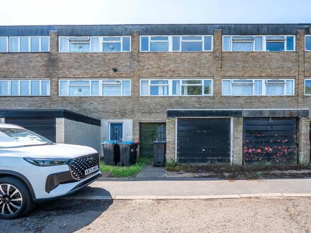4 bedroom terraced house for sale