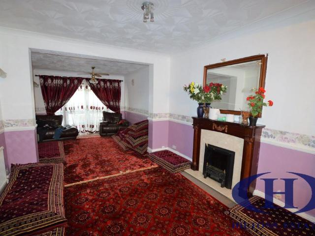 4 bedroom terraced house for sale