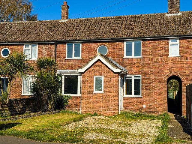 4 bedroom terraced house for sale