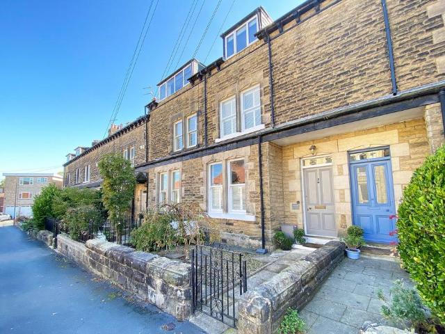 4 bedroom terraced house for sale