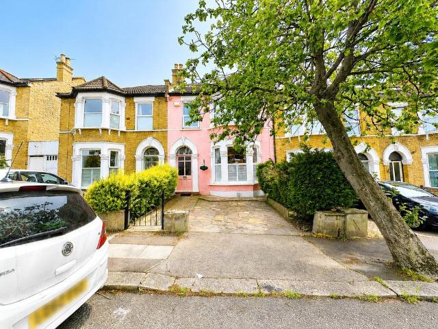 4 bedroom terraced house for sale