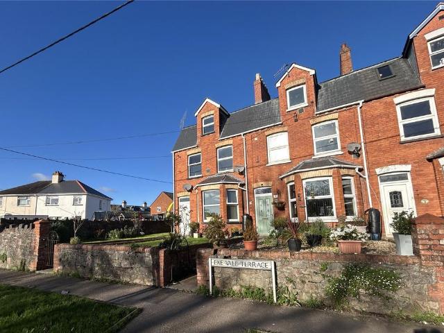 4 bedroom terraced house for sale